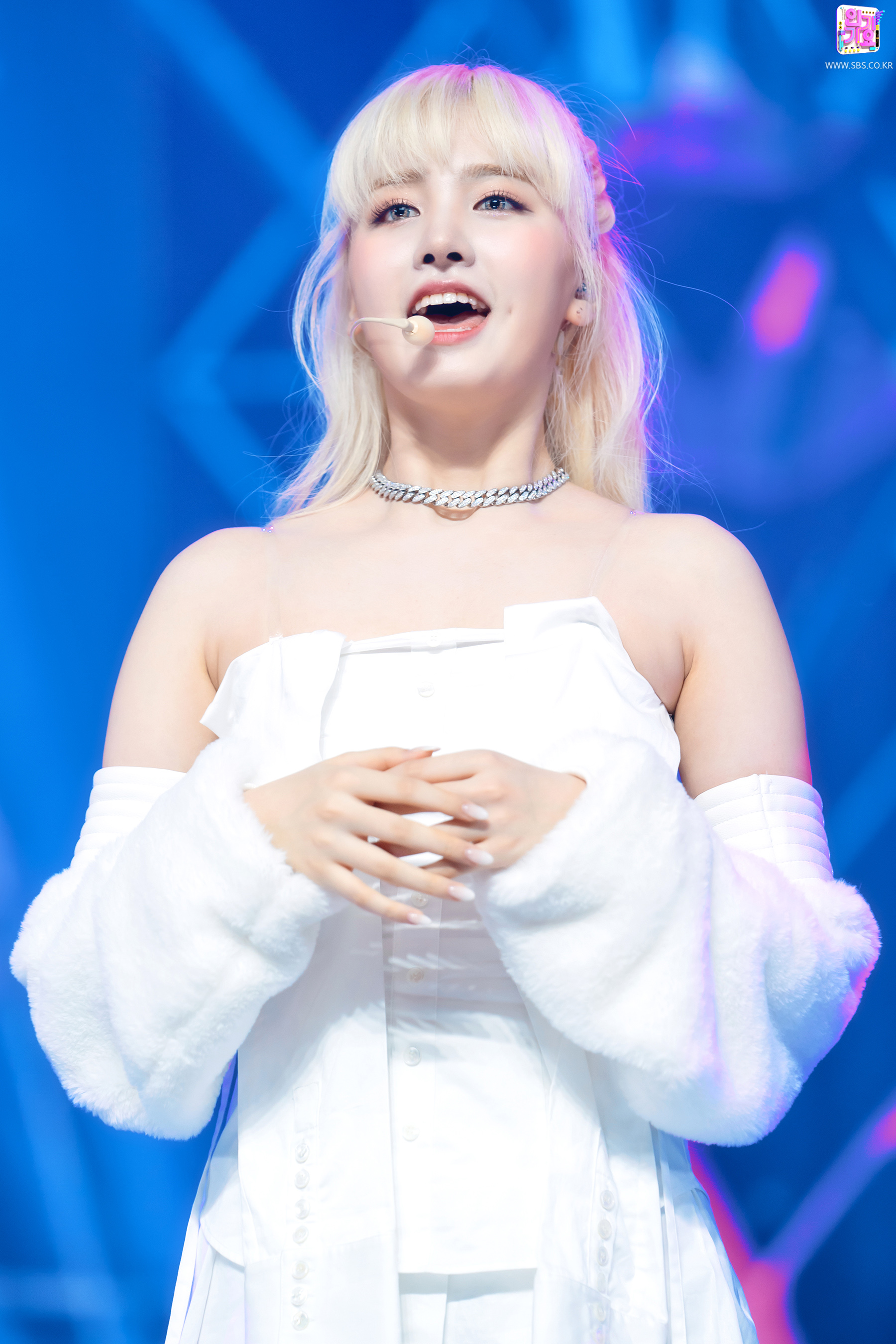 IVE Liz Inkigayo - allkpop forums